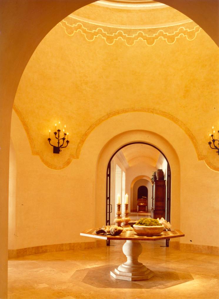 8. Shady Canyon Golf Club - Rotunda - Haute Residence by Haute Living