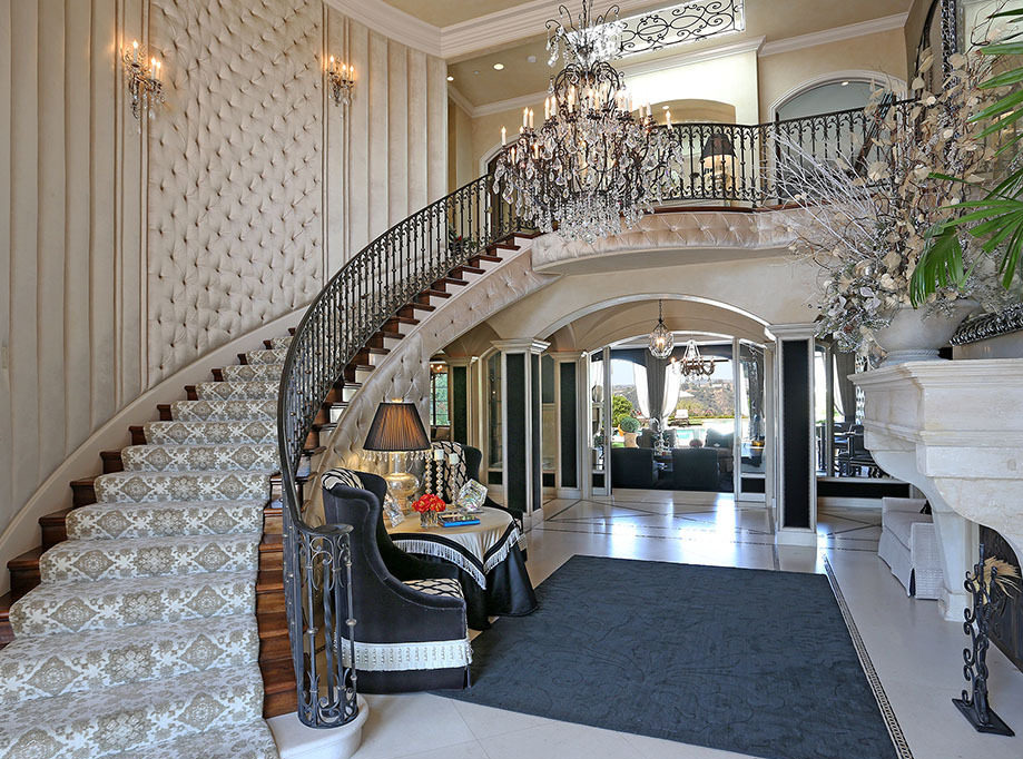 Picture 4 - Haute Residence by Haute Living