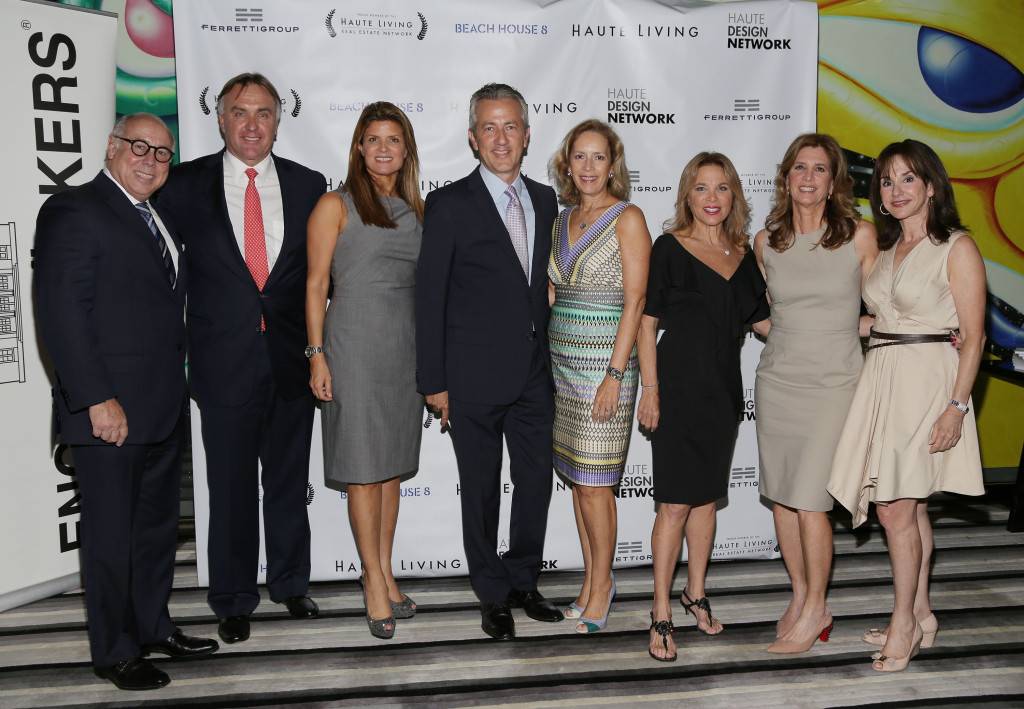 Oliver Ruiz, Craig Studnicky, Dora Puig, Jorge Uribe, Alicia Cervera ...