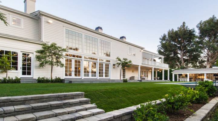 Michael Strahan’s $17M Home with Prohibition-Style Drinking Lounge