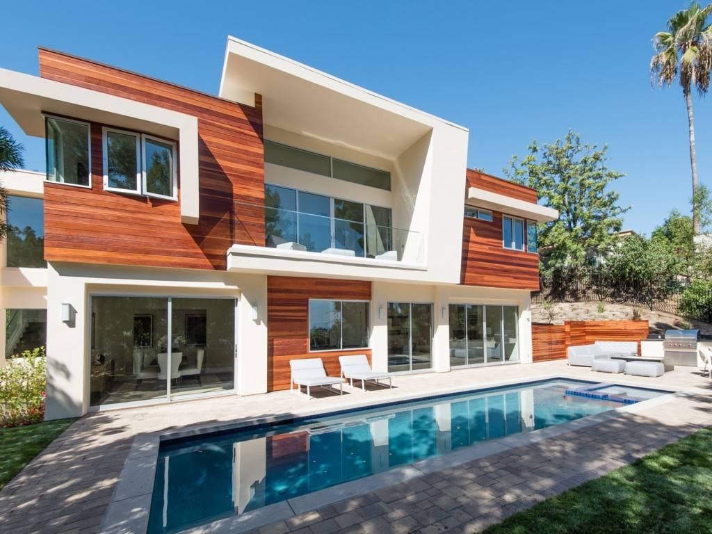 An Architectural Statement - Haute Residence by Haute Living