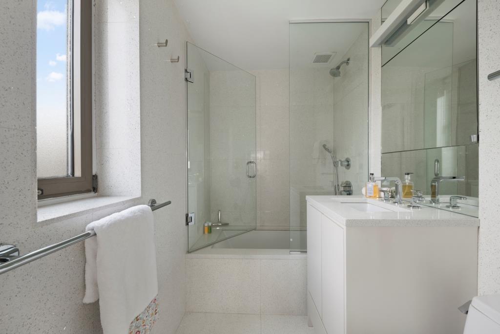 715ParkAvenue15DE_Maria_Velazquez_DouglasElliman_Photography_51729990 ...