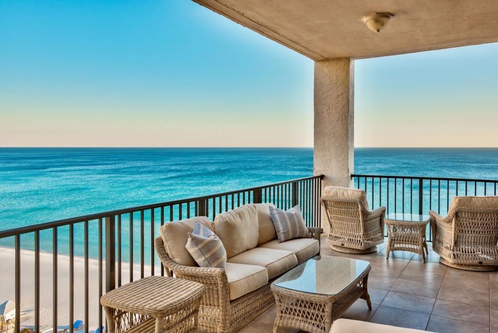 Exclusive Beachfront Residence In Destin