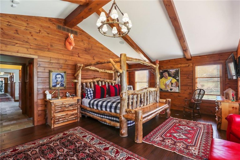 hjbj - Haute Residence by Haute Living