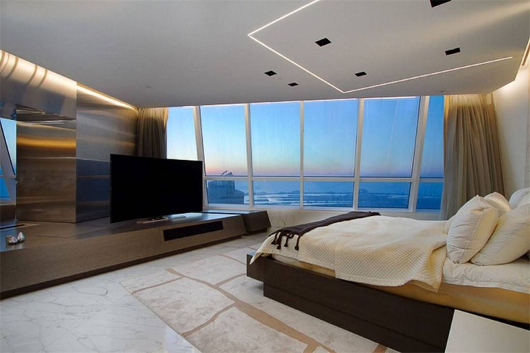 The World’s Most Amazing Residential Views