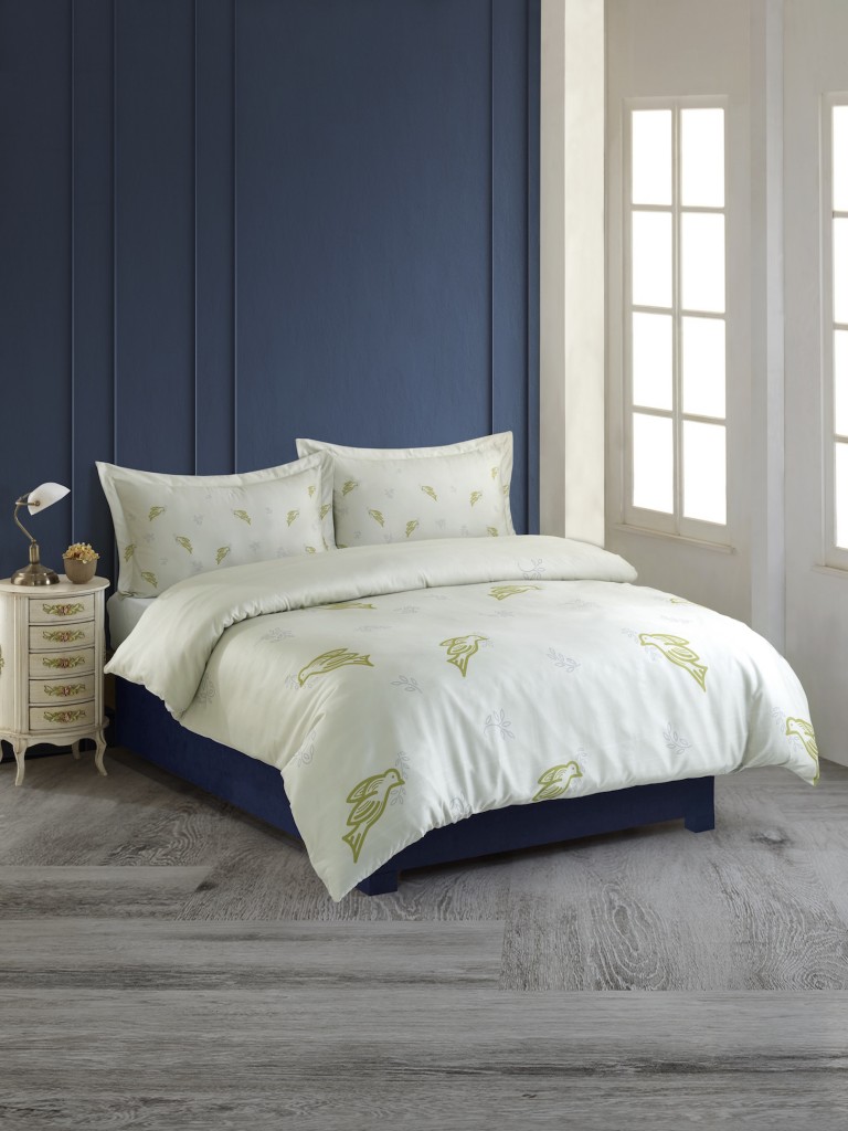 Holiday Bedding Selections From Globaltex Fine Linens