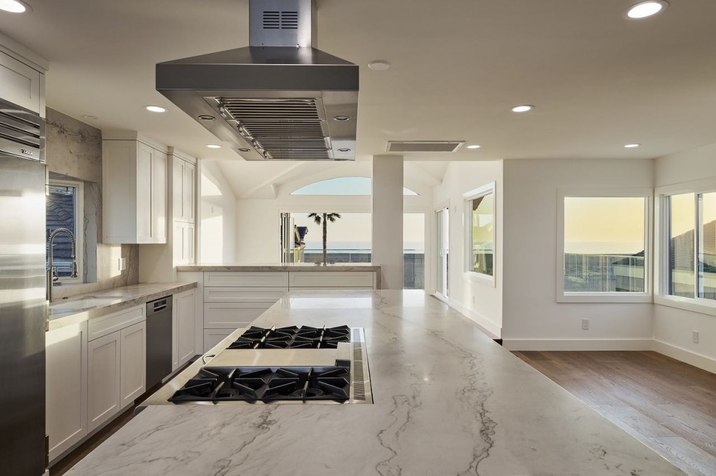 Lindsay Clark-Shields Presents A Magnificent Beachfront Residence In ...