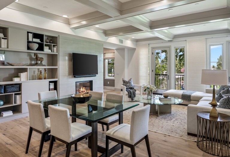 The Holcomb+Durkovic Group Presents A Stunning Ambassador Gardens ...