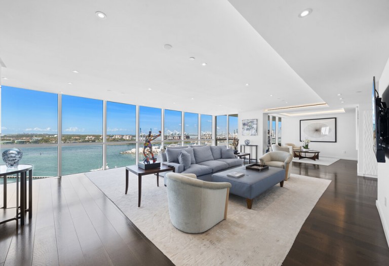 VALIA Properties Presents An Elegant Custom Residence