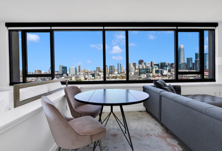 Nancy Yeh Presents A Stunning City Skyline View Apartment In San ...