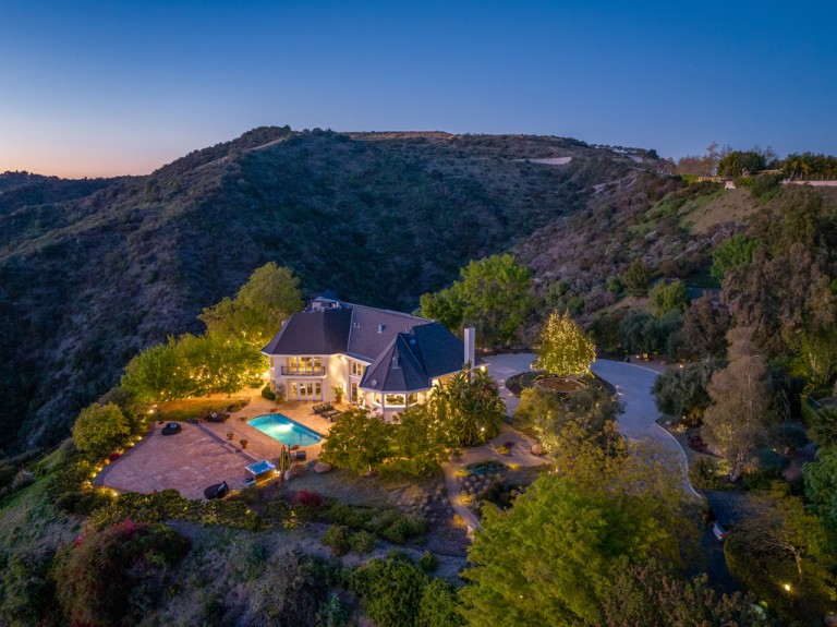 Joyce Rey Presents An Impressive Estate In Beverly Hills - Haute ...