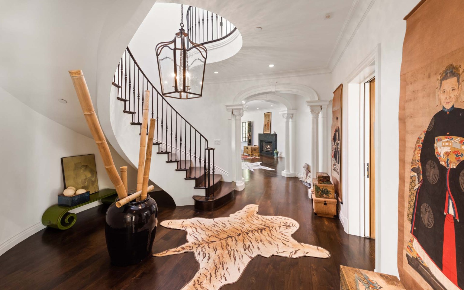 Joyce Rey Presents A Remarkable Updated Estate In Beverly Hills - Haute ...