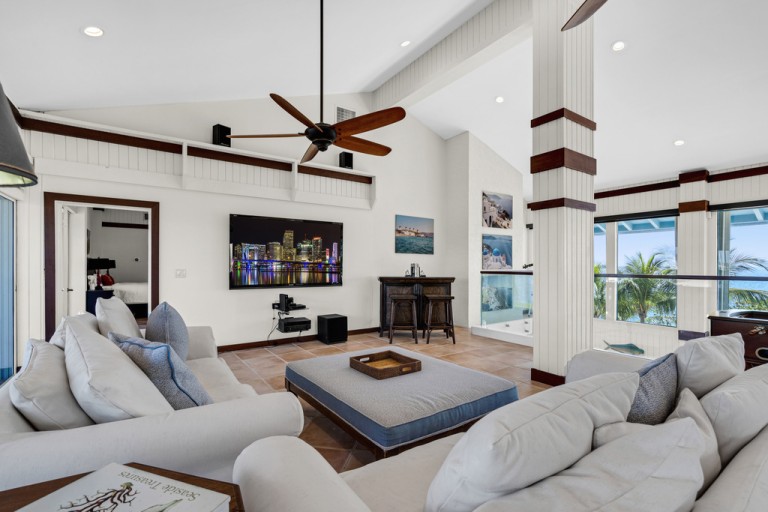 Audrey Ross Presents A Tropical Beachside Estate In Key Largo - Haute ...