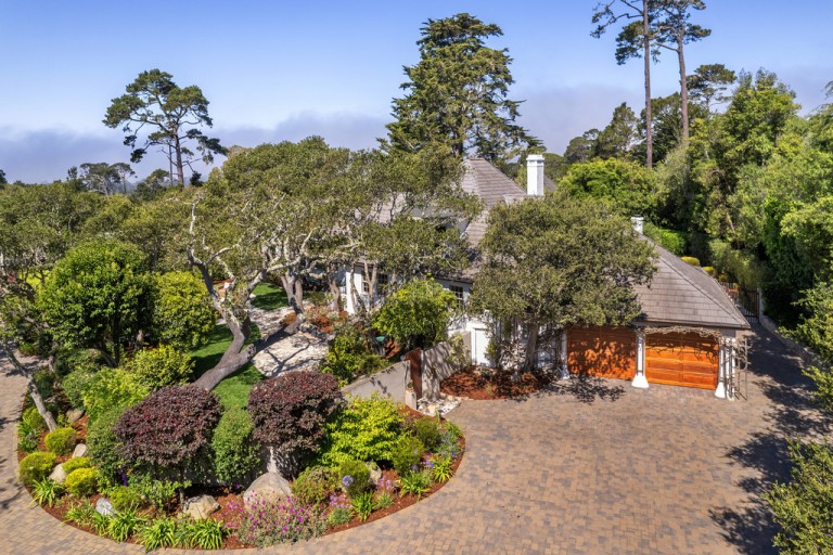 Dana Bambace And Mark Peterson Present An Impressive Estate In Carmel ...