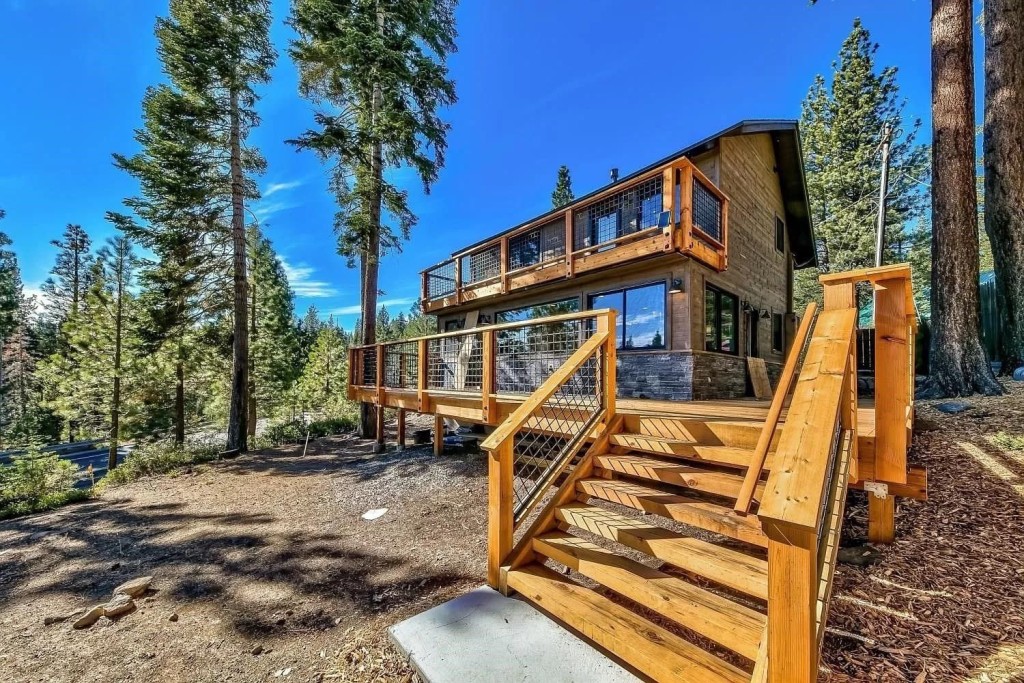 Sprawling California Ranch-Style Home