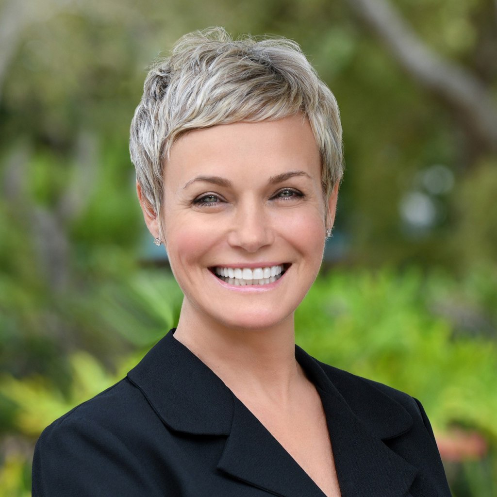 Fast Facts with Lori Suarez: Get to Know the Founder of The Curated ...