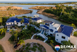 Michelle Sharpe Presents An Exquisite Estate In Belize - Haute ...