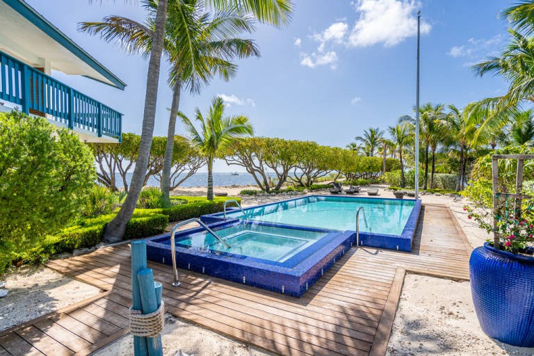 Audrey Ross Presents An Impressive Beachside Home In Key Largo - Haute ...