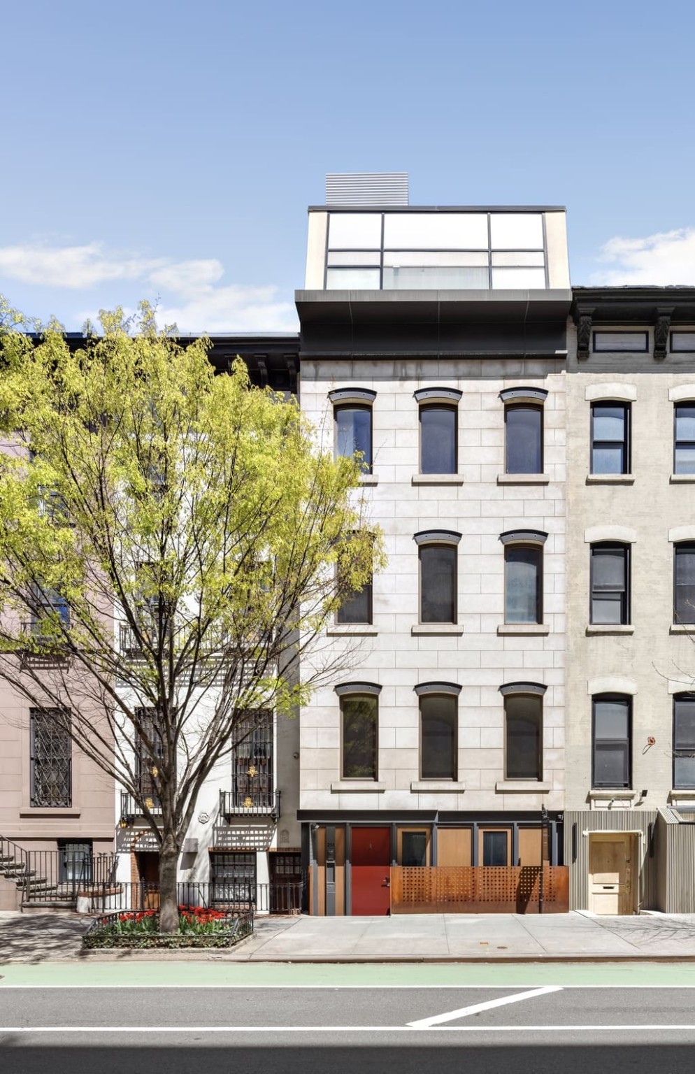 Jaime Richichi Presents A Modern New York Townhouse With An Attached ...