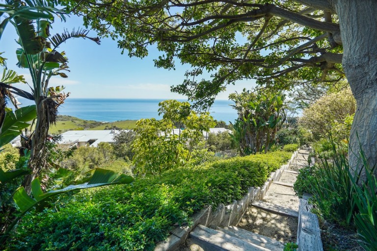 Superman Star Dean Cain’s Malibu Mansion is on the Market for $7.25M ...