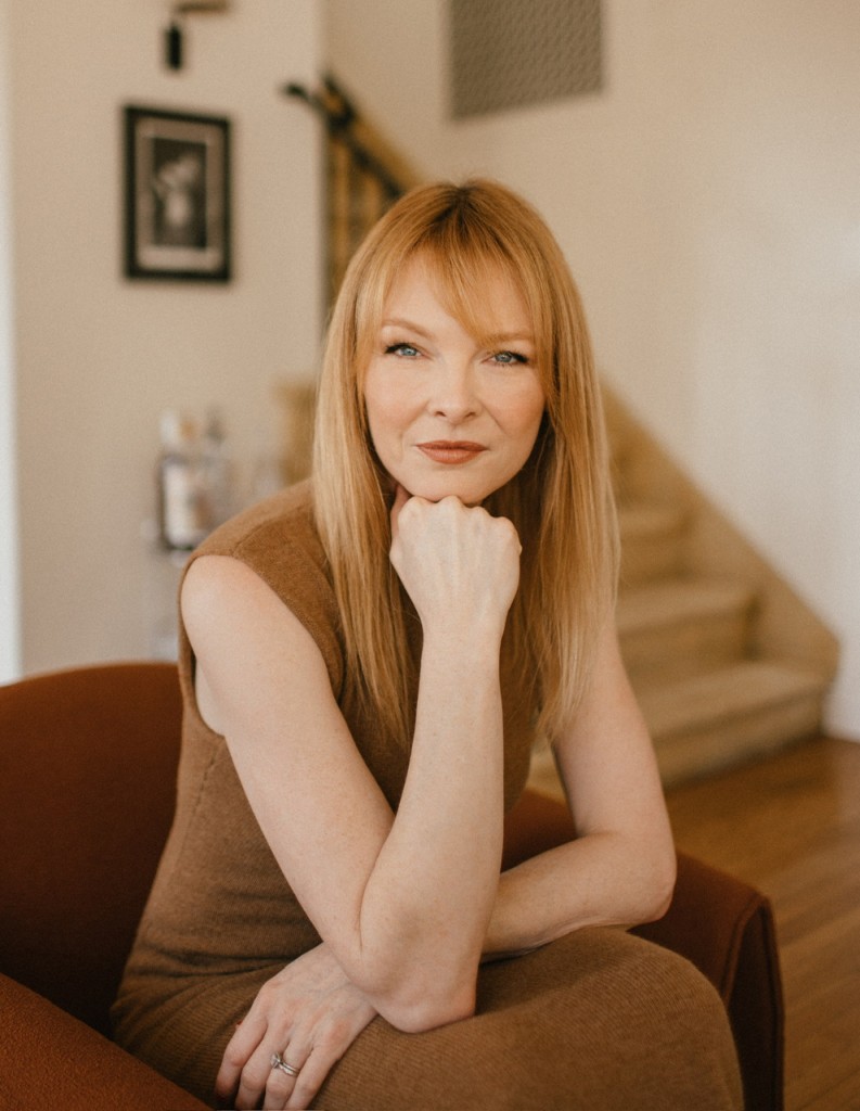 Courtney Poulos + Silke Fernald Present A Dramatic Architectural Home ...