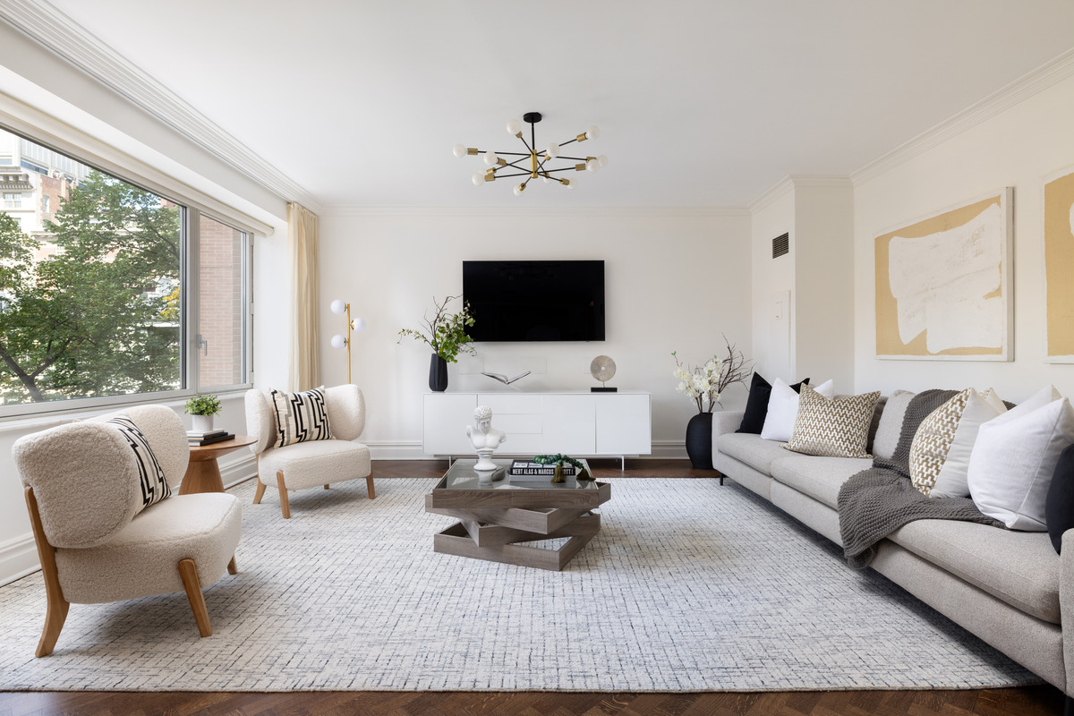 Leslie Modell Presents An Elegant Chatham Condominium In New York ...