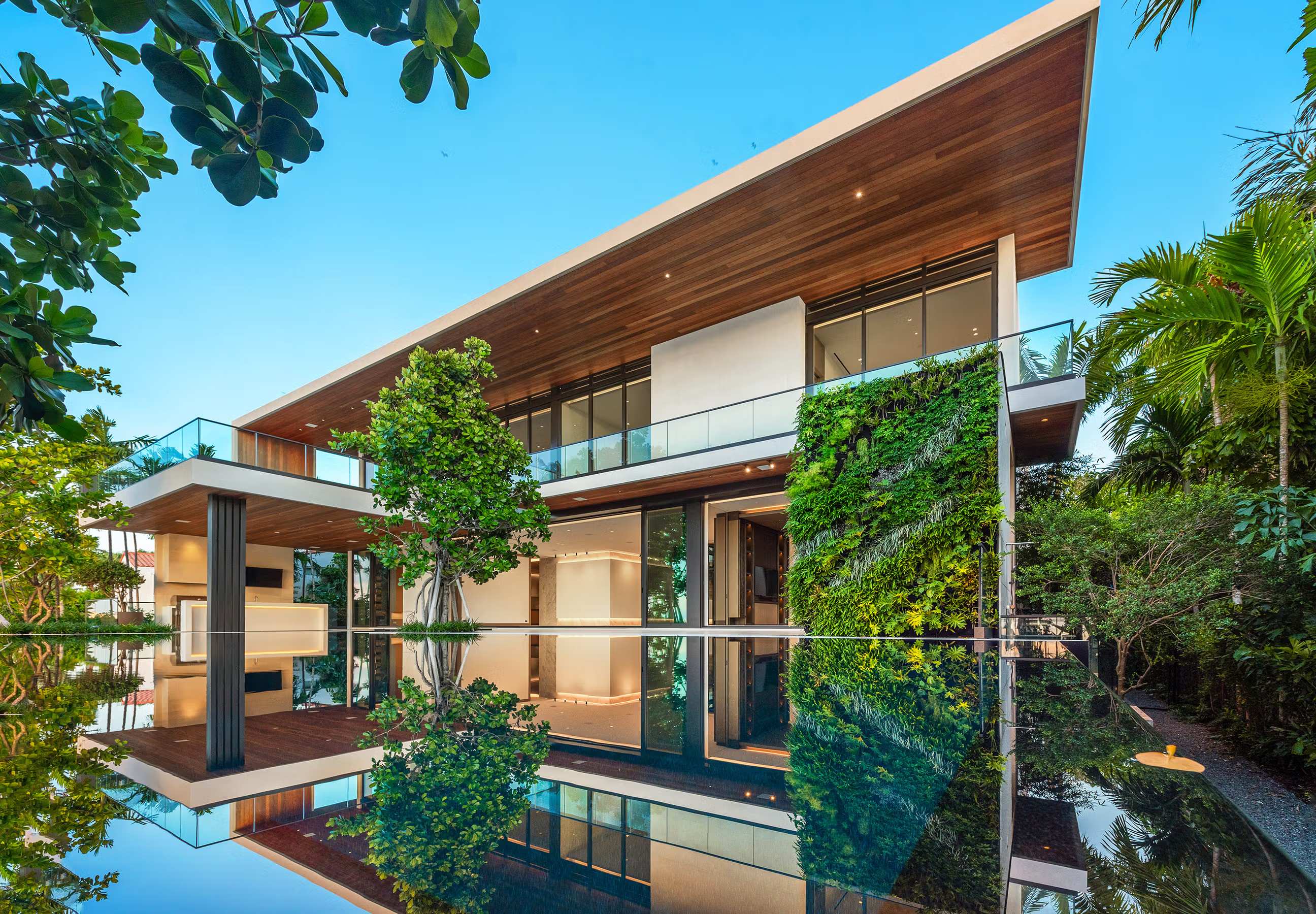 Inside the Beckhams’ Miami Beach Mansion Amid Family Headlines - Haute ...